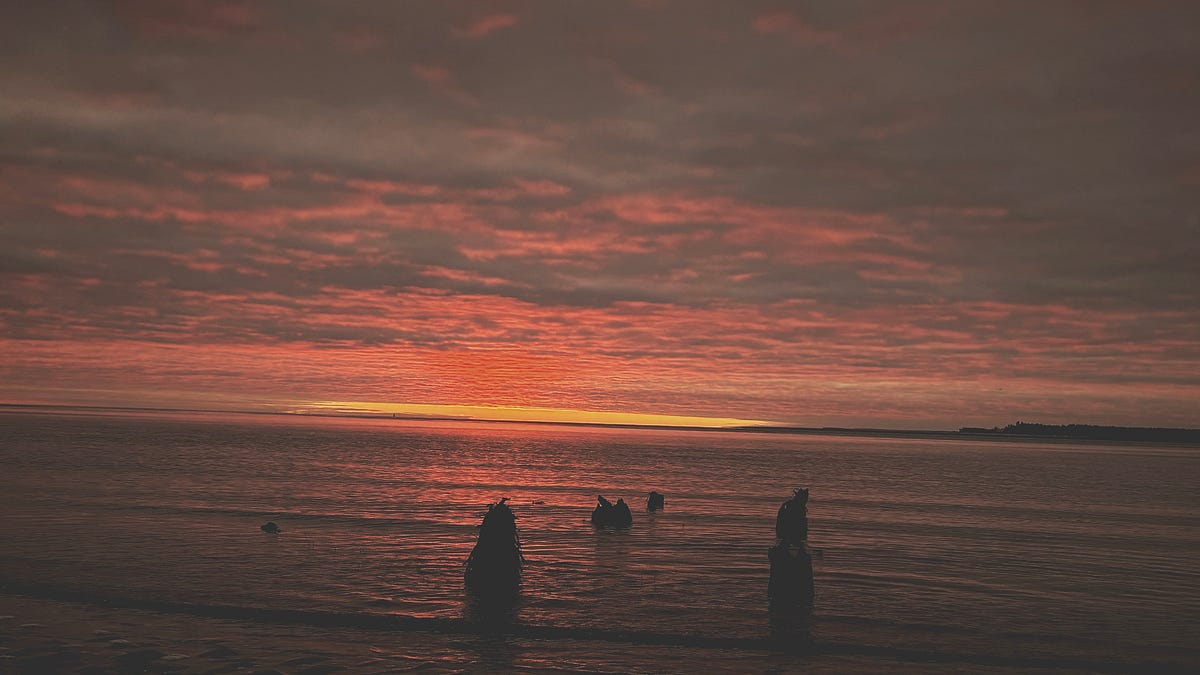 A Comfortable Sunrise | Poem by Benjamin Charles Reed | Medium