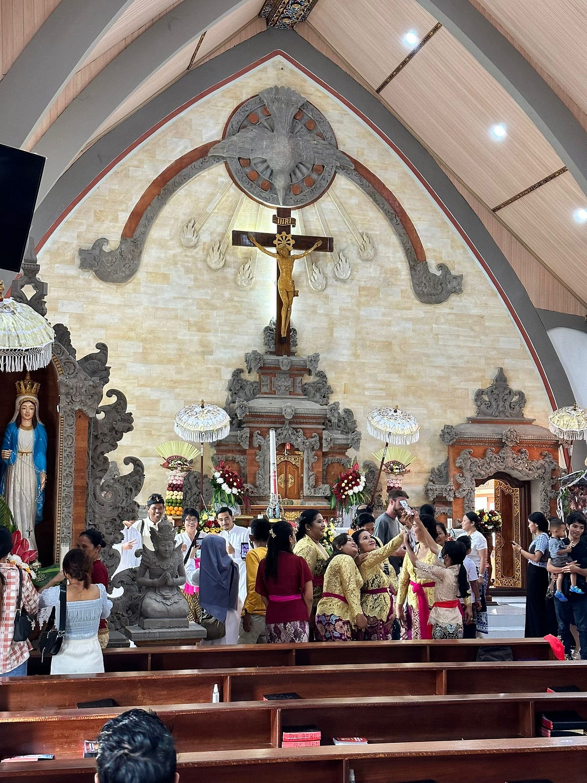 Christian Easter in a Balinese Church on Bali | by Sparroww | Medium