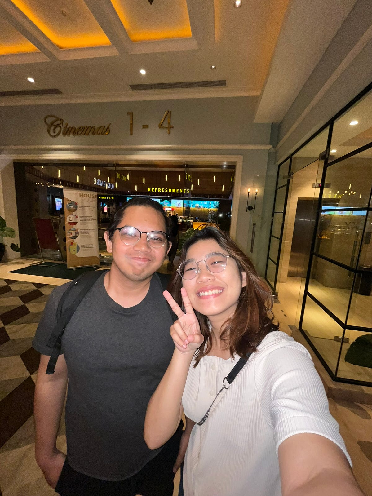 Curhatan Sasa #1: Long Distance Relationship | by Carissa Nathania | Medium