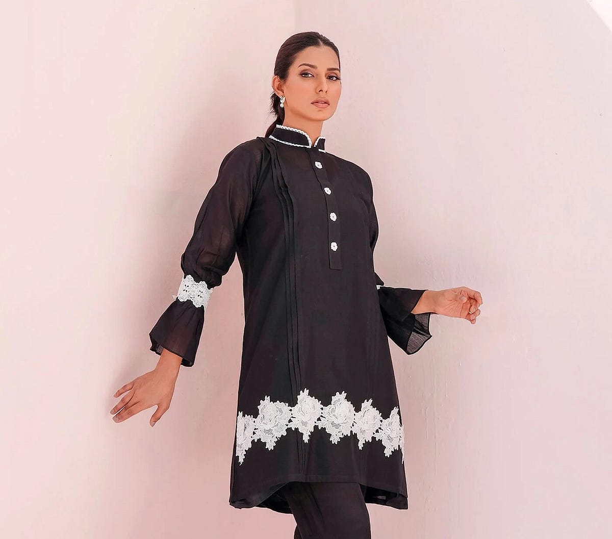 Take a step into the World of Pakistani Fashion: Unveiled Shireen ...