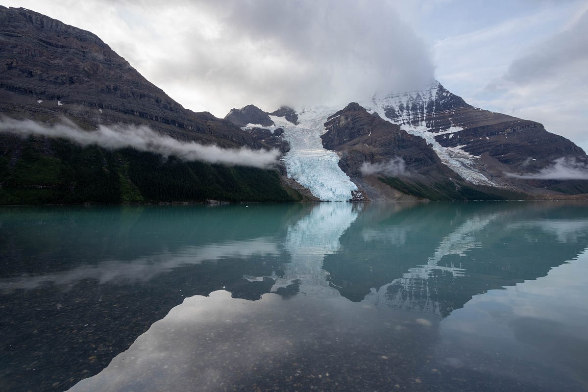 Backpacking the Berg Lake Trail. 5 days, 85 km hiked and 2525 m gained ...