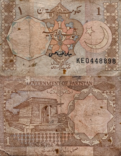 Pakistani old rupees and currency Contact far Whatsapp 03458054115 aur ...