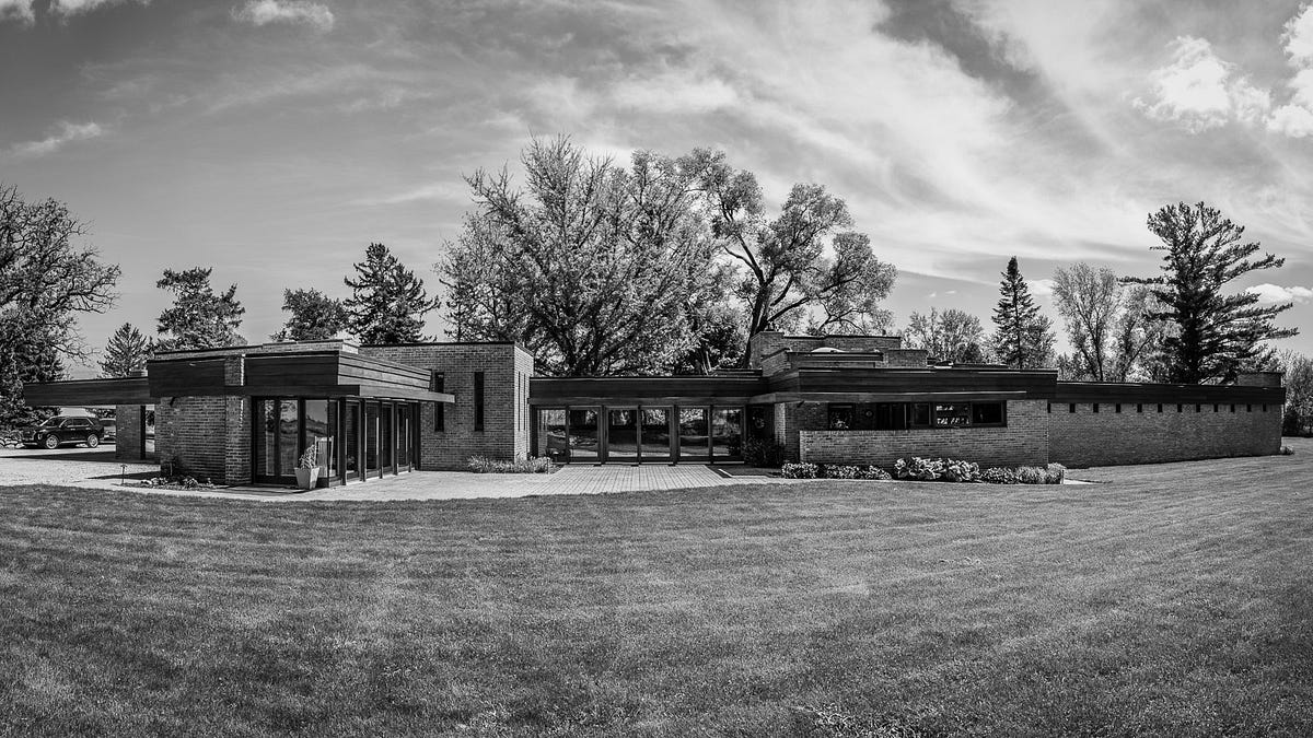 The Muirhead Farmhouse. A Frank Lloyd Wright Usonian Home | by Lauri ...