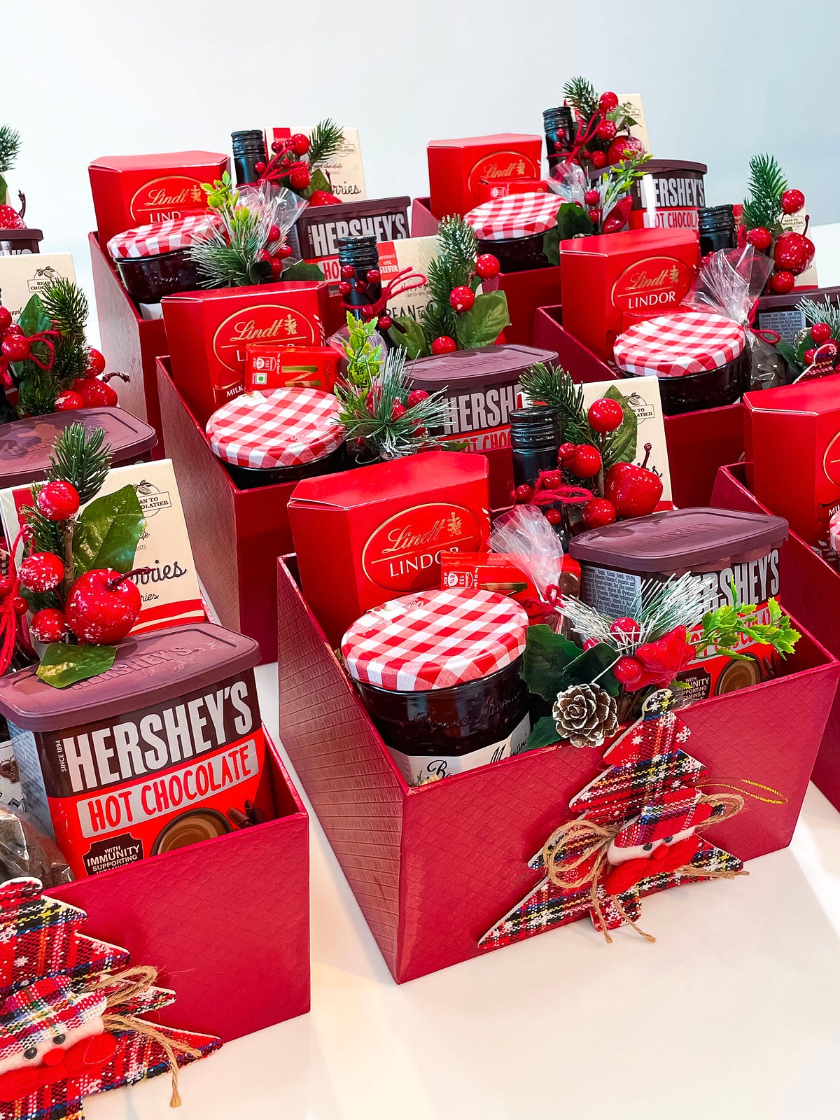 Elf-Made Crimson Red Corporate Christmas Hampers - Angroos - Medium