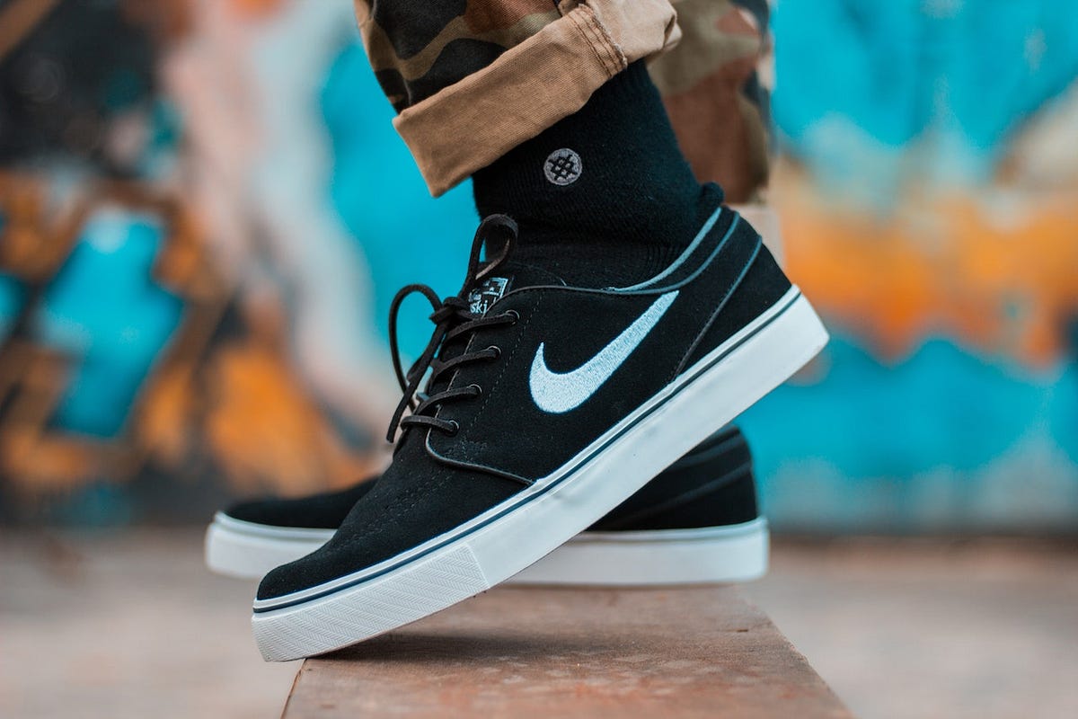 How to Spot a Fake: Expert Tips for Authenticating Replica Shoes | by ...