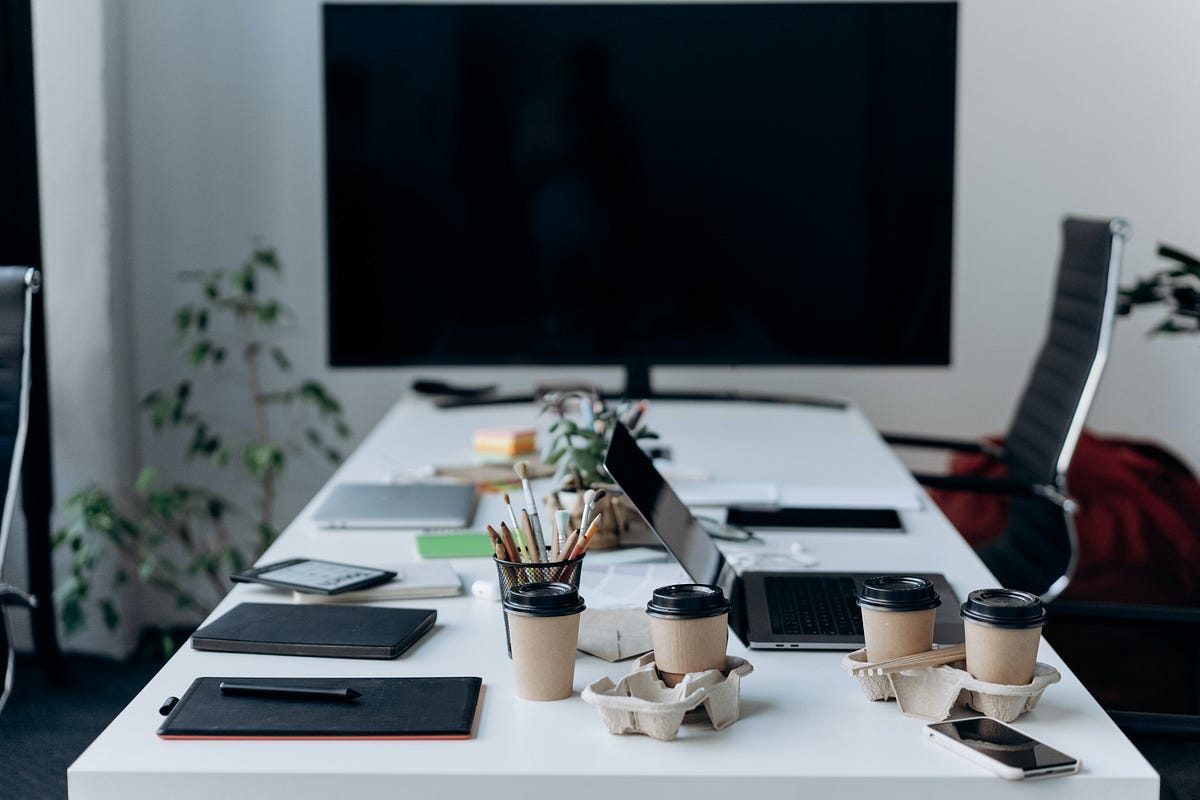 Return To Office vs Free time. Foto de Mikhail Nilov | by Olivia Wilde ...
