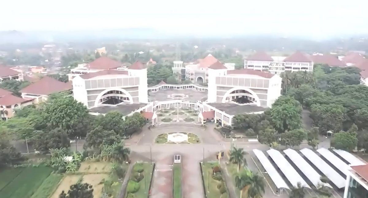3 Reasons You Should Choose UMY. UMY is a modern islamic university in ...
