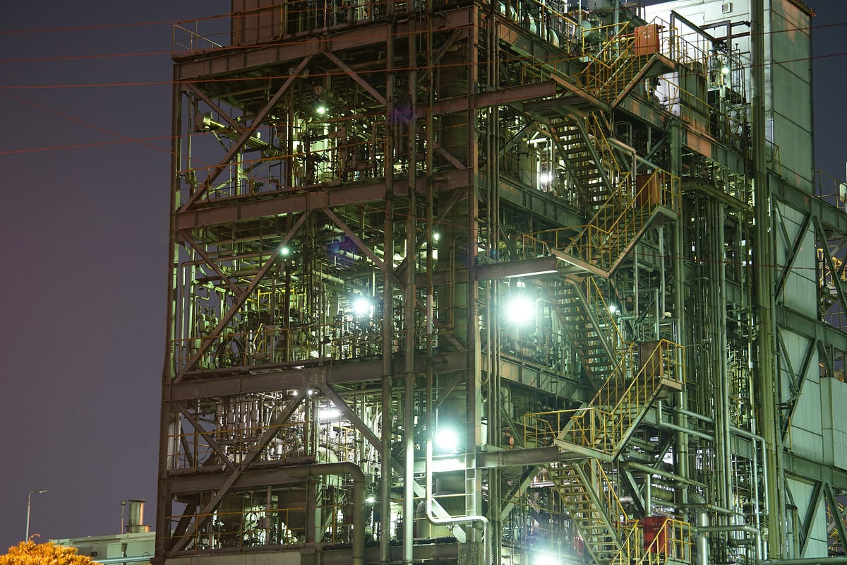 Night views of factory zone in Kawasaki | by punchdrunker | Medium
