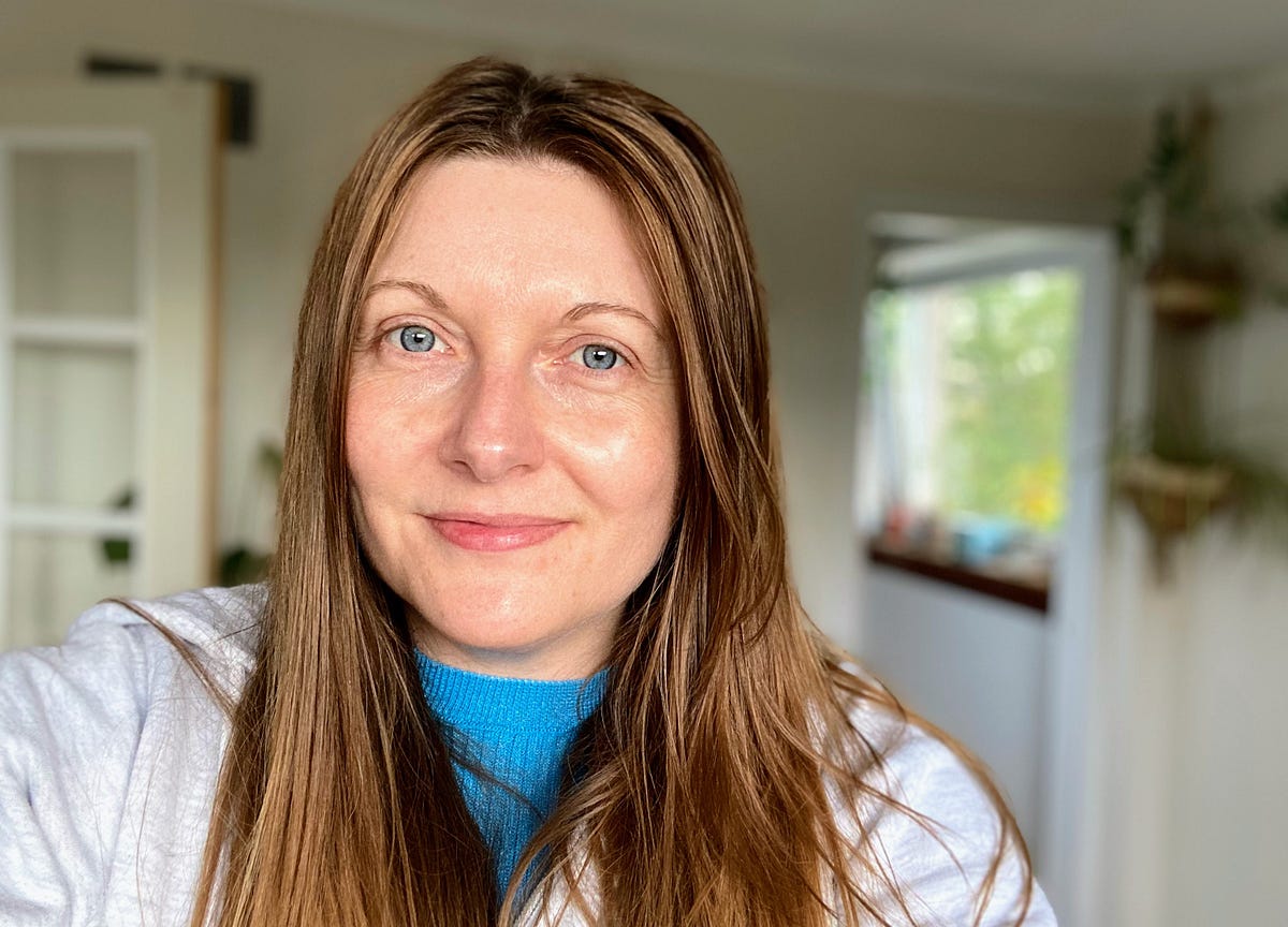Pamela Anderson Inspired Me to Go Makeup-Free: Here’s What It Revealed ...