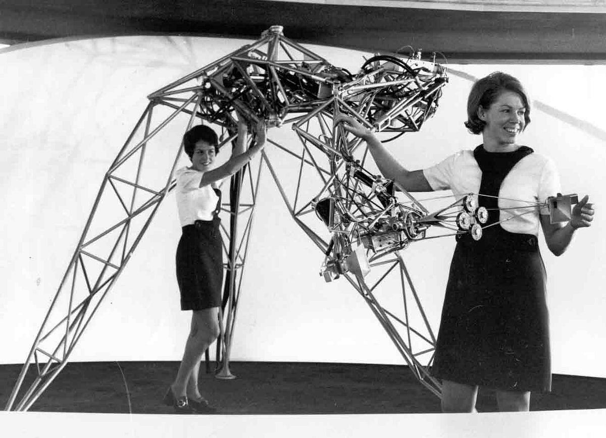 The Senster: A Robotic Sculpture Built to Be Shouted At? | by ...