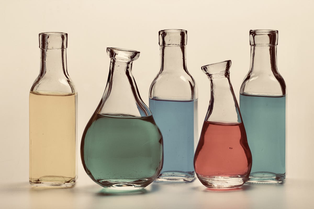 Una botella de cerveza, o de por qué la burla nunca ganará | by Denise ...