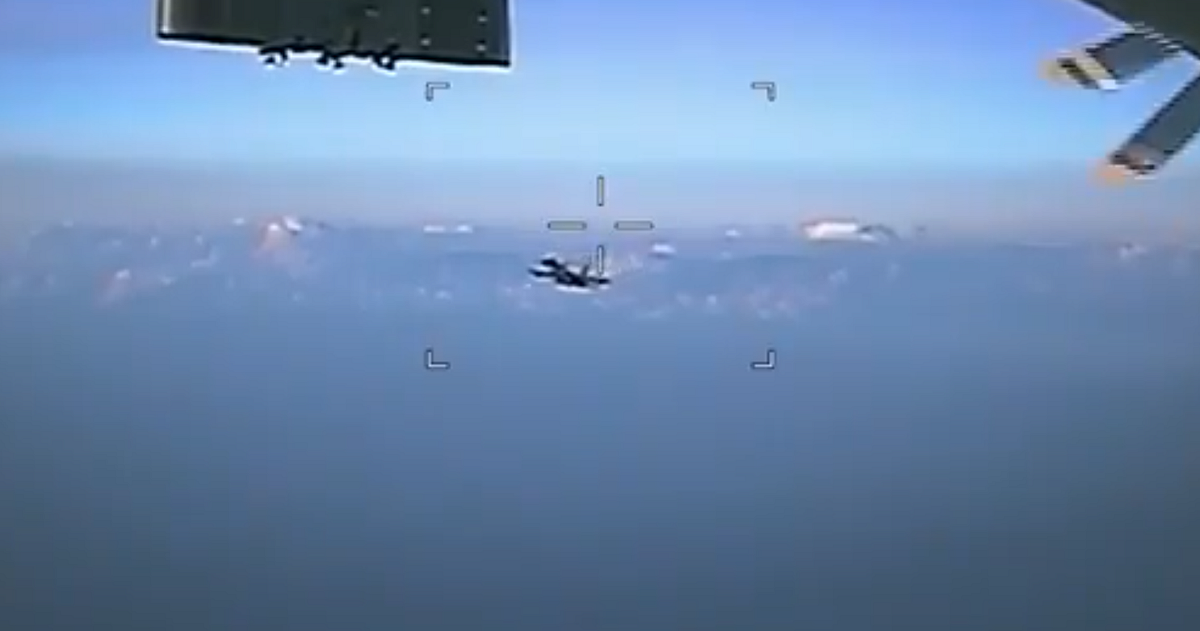 A Russian Fighter Jet Tries To Crash A French Reaper Drone. Ukraine ...