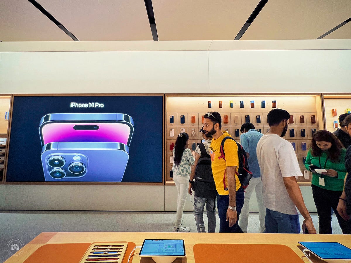 Why apple’s official store is a big deal for apple fans in India? | by ...