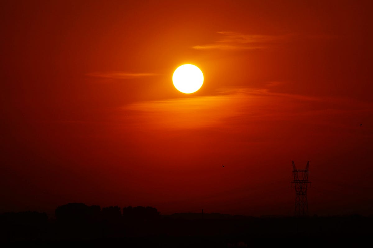 Brighter Horizons: Pioneering Innovation in Solar Power Systems | by ...