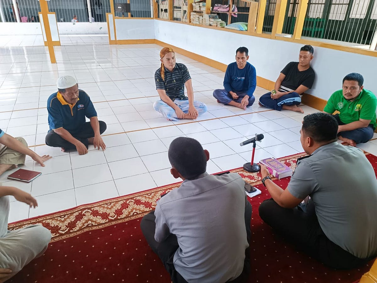 Warga Binaan Ikuti Pembinaan Kepribadian Dalam Bentuk Pengajian - Rutan ...