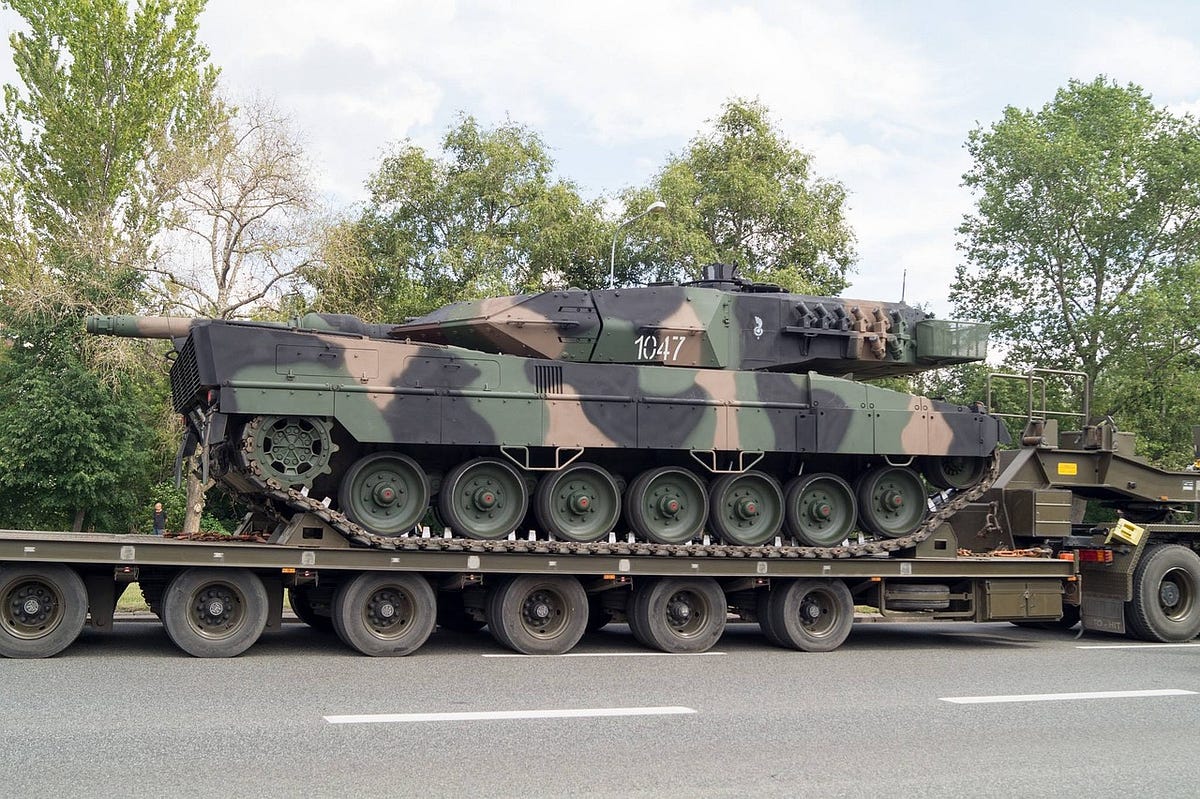Poland Has Officially Deployed Its New Modern Tank Battalion Near ...