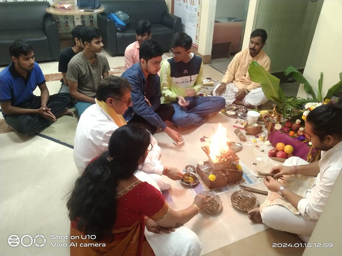 Satyanarayan Pooja @ FIITJEE Pune Centre - FIITJEE PUNE CENTRE - Medium