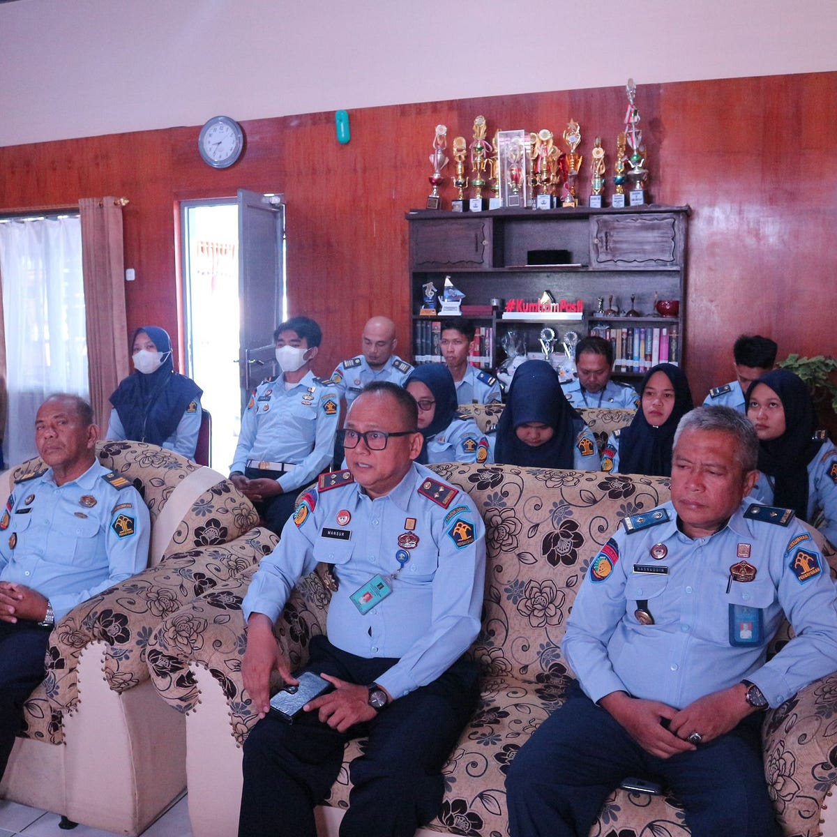 Sambut HUT Kemerdekaan & HDKD, Jajaran Rutan Majene Terima Arahan Dari ... Sambut HUT Kemerdekaan & HDKD, Jajaran Rutan Majene Terima Arahan Dari ...