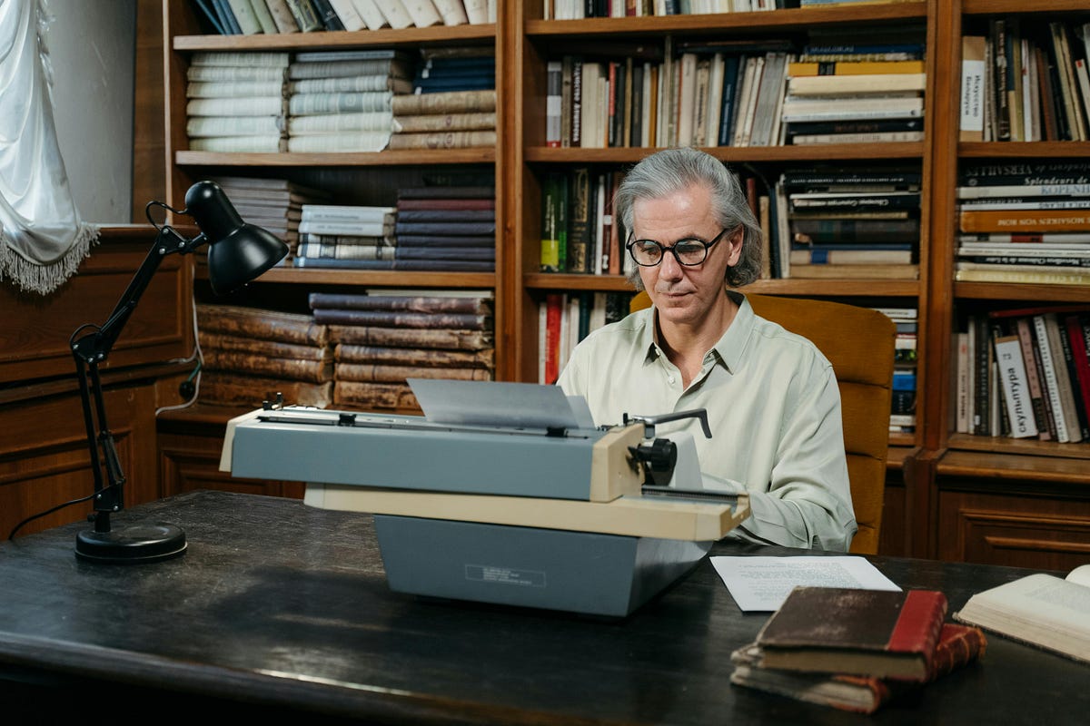 7 Writing Lessons from E. B. White That Make Writing Clear and Strong ...