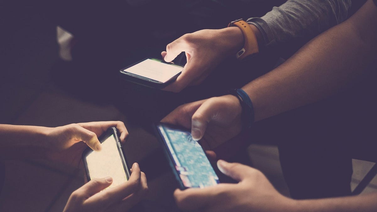 10 Best iPhone Games to Play with Friends | by Ed Marverson | Medium