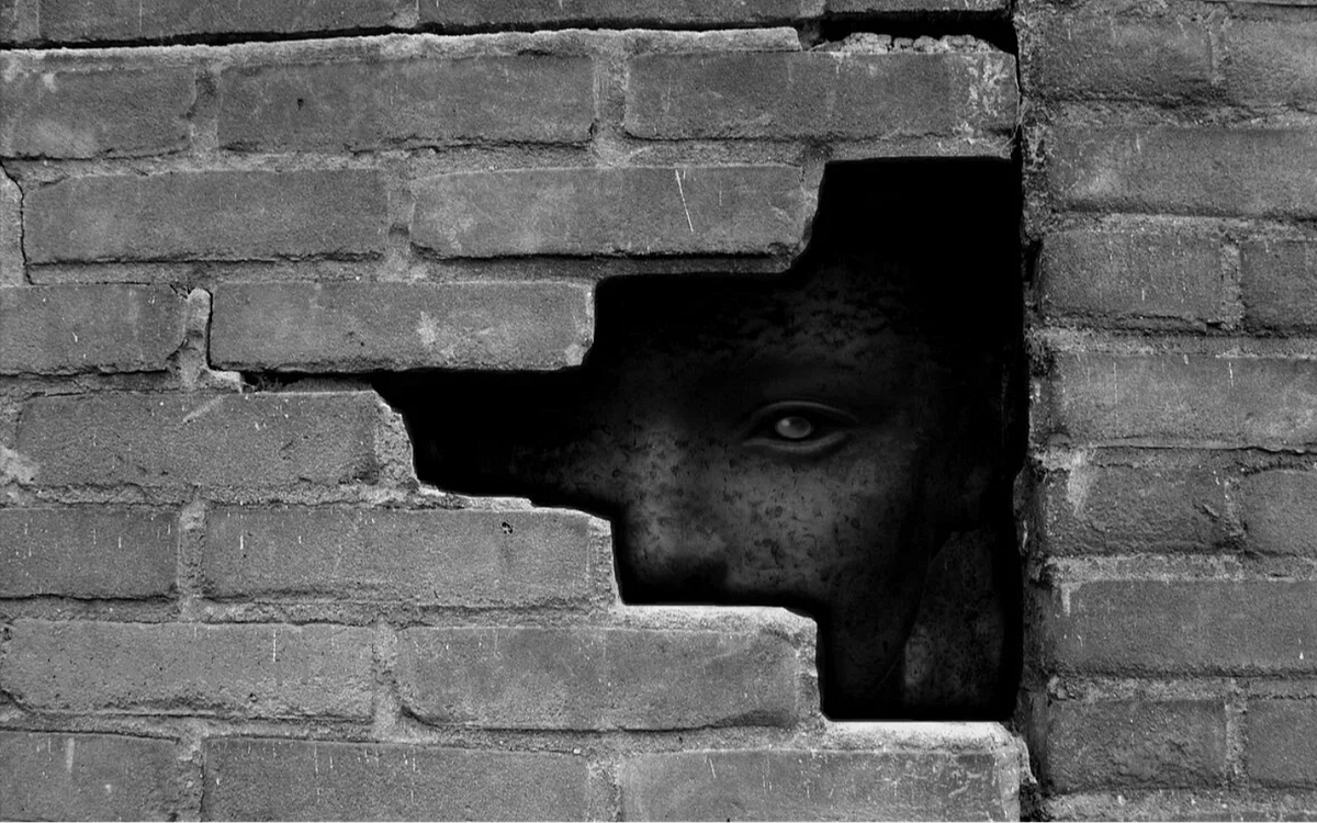 The Knock on the Wall Where No One Lives | Scary Story | by AWE - Scary ...