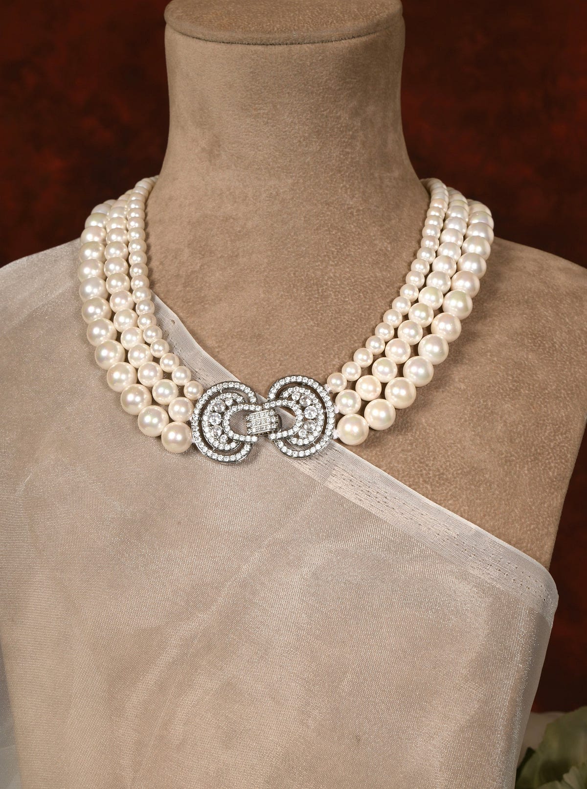 Layered Pearl Brooch Choker - Totapari Account - Medium
