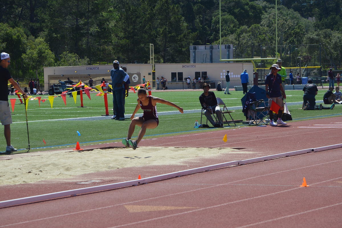 Lobo softball, track stars light up spring | by El Yanqui MPC Newspaper ...