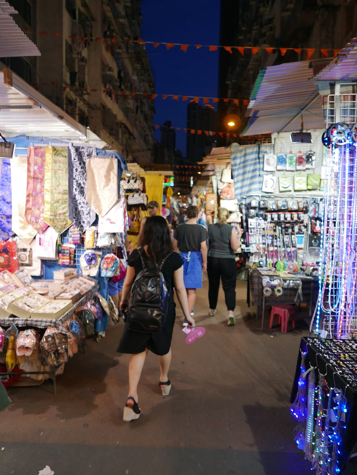 Hong Kong — Temple Street Night Market 廟街夜市場, Hong Kong | by Nick’s ...