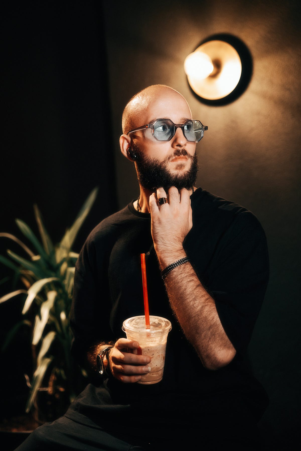 Fashion and Style Guide for Bald Men: 10 Transformational Tips. Bald ...