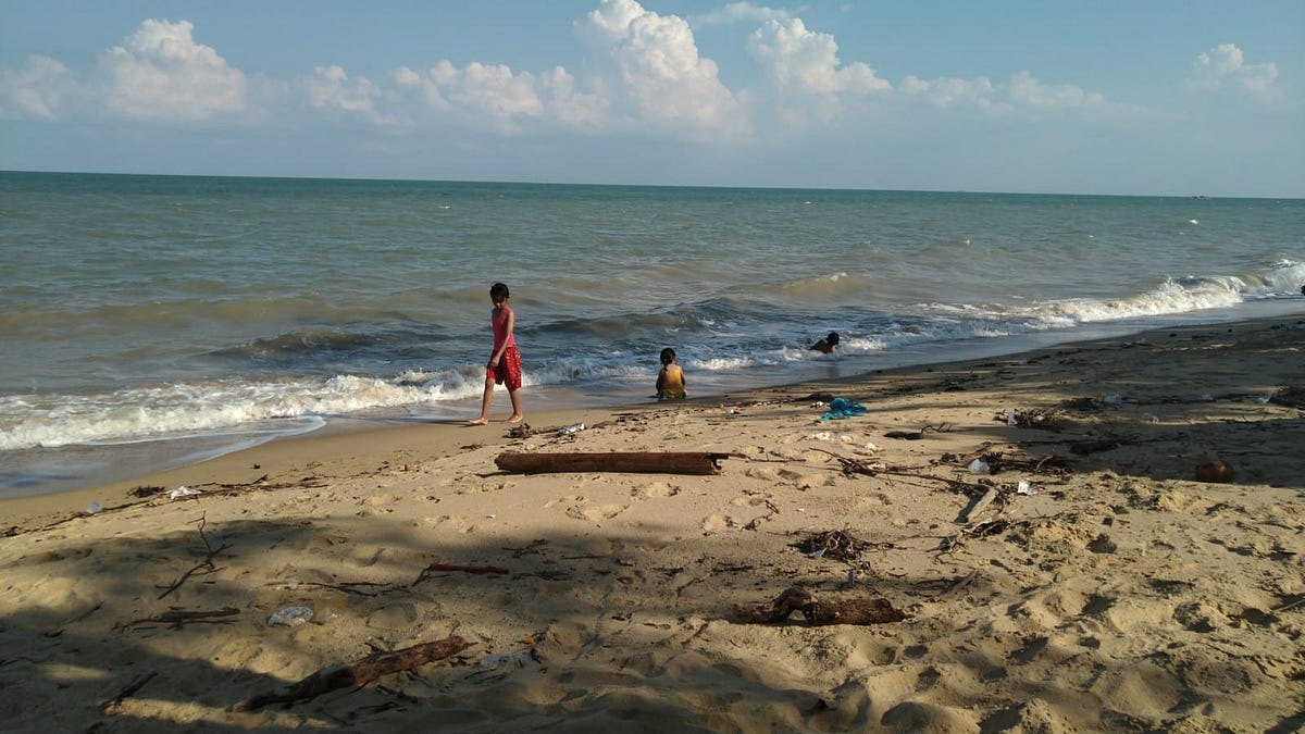 Bahasamu, yang aku pahami. pantai Muntok, Bangka. | by Issa June | Jun, 2024 | Medium