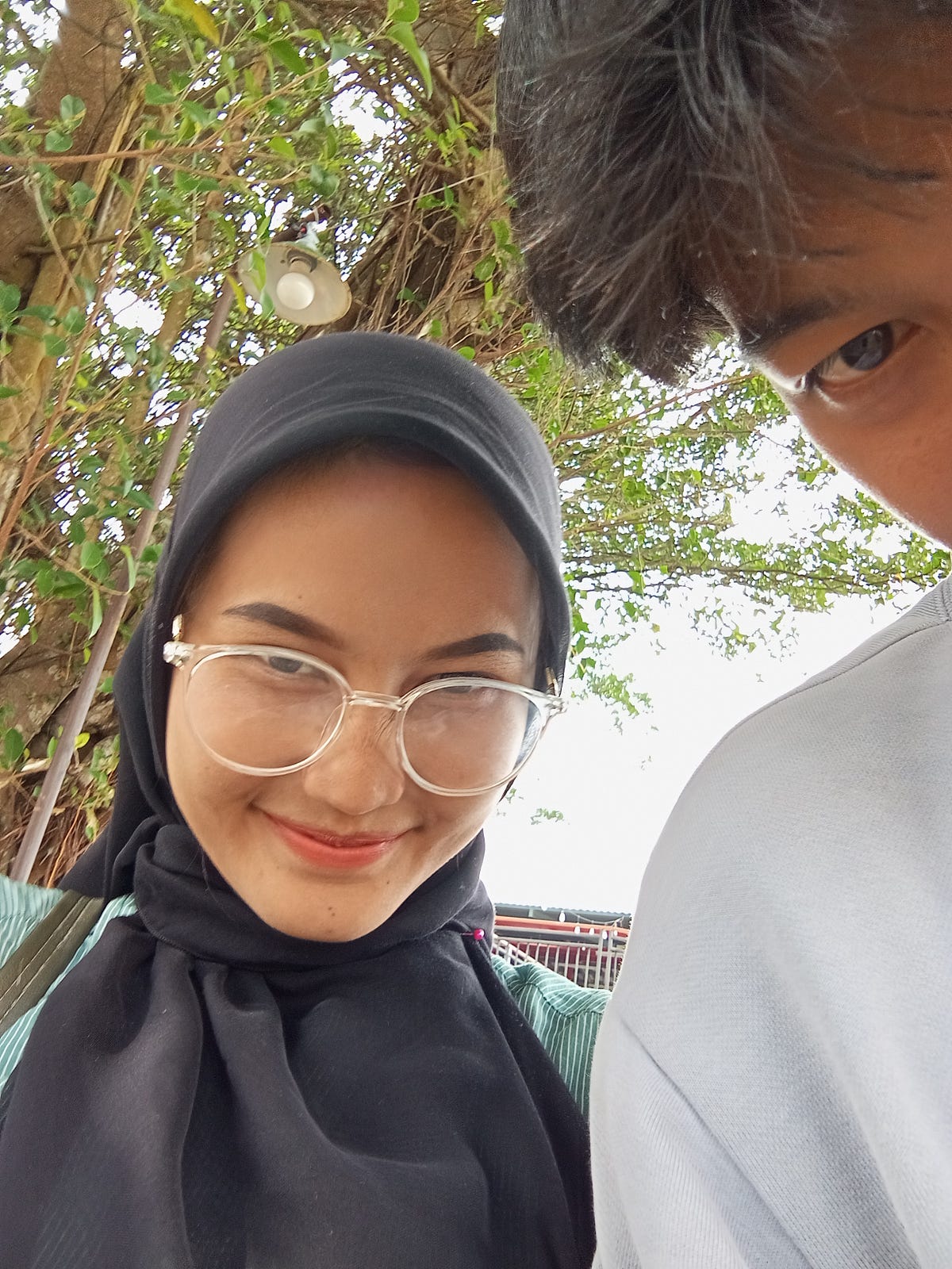 this is me hafidotun nisa 🖐🏻 tahun ini tahun kedua aku ngucapin happy birthday ke kamu, tapi ...