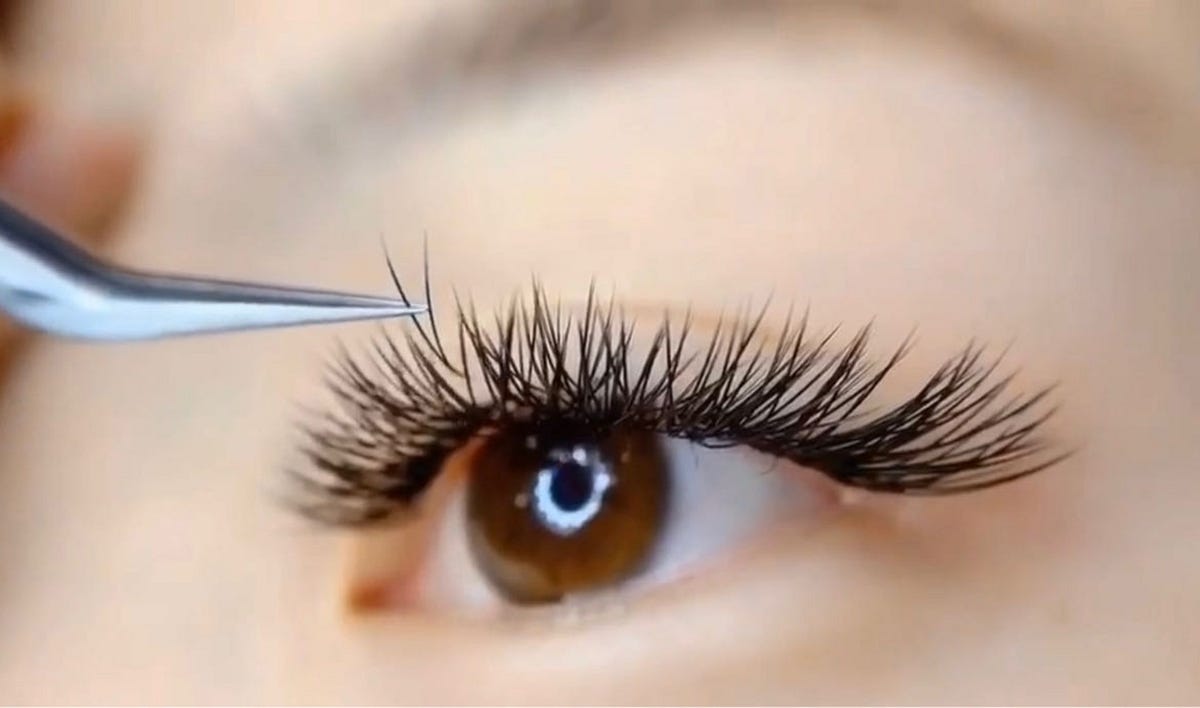 The Ultimate Guide to Eyelash Extensions: Everything You Need to Know ...