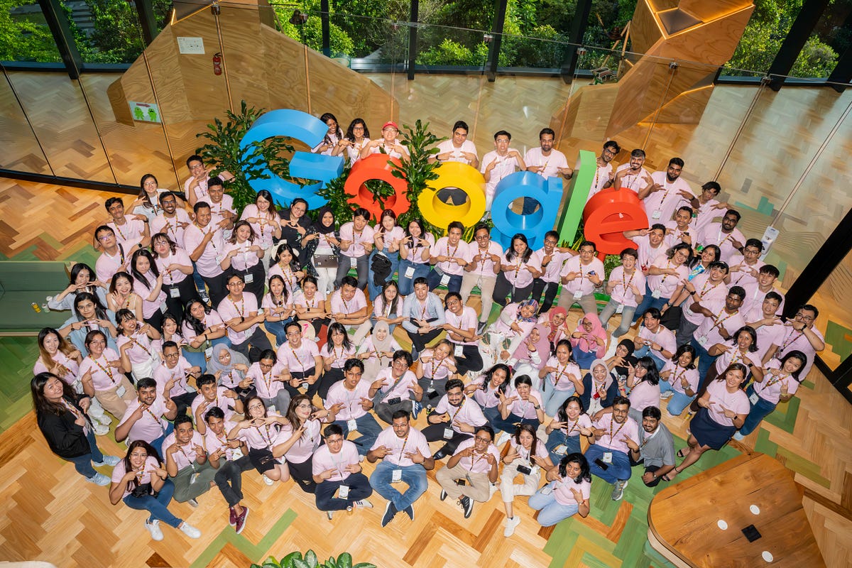 GDG SEA Summit 2023 — Topic Highlight | by Adam WB | Medium
