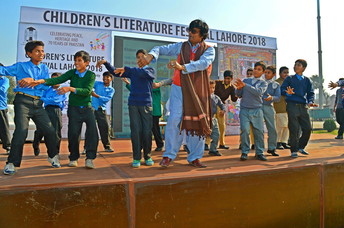 Atif Badar-An artist, a teacher, and a director. | by yjawriters | Medium