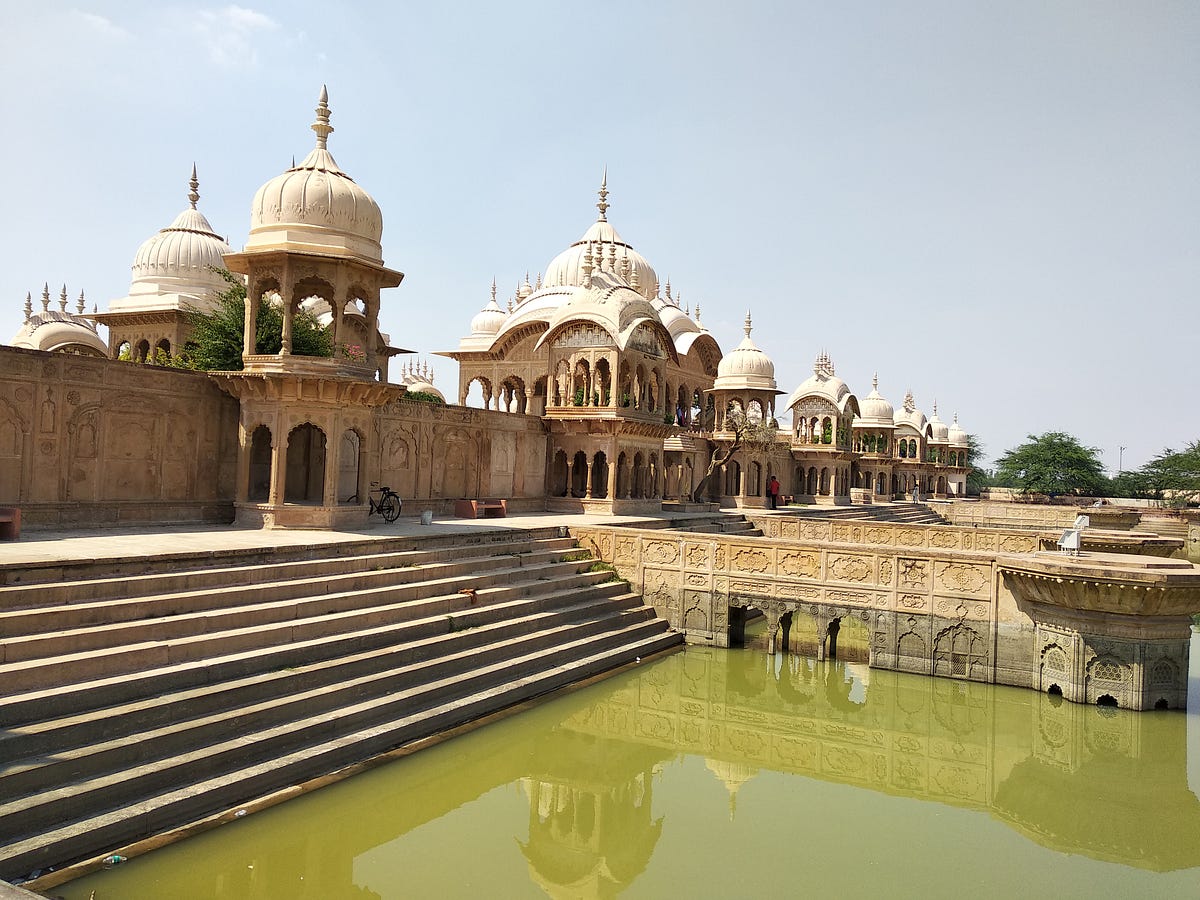 If someone willing to visit Mathura then its gonna be like a guide ...
