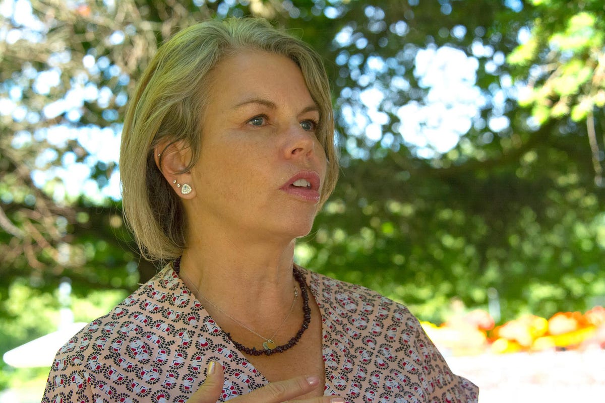 Women in Hardware: Microsoft’s Tracey Trewin | by Hackster Staff | Medium