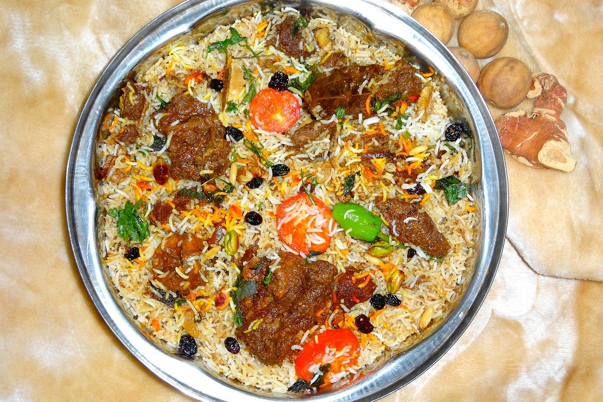What Is The Most Famous Food In Dubai? | by Roger Willium | Medium