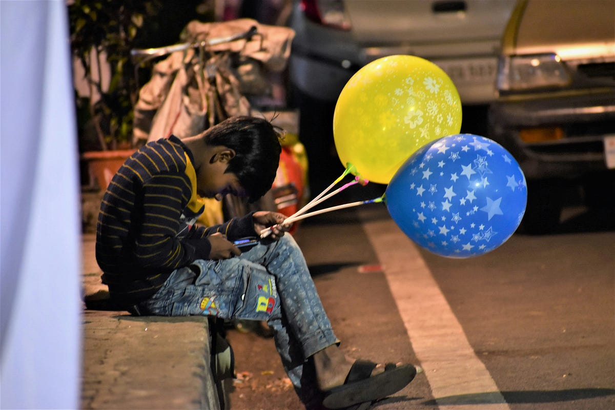 The boy selling Balloons…. Scene from the roadside, lesson to the… | by ...