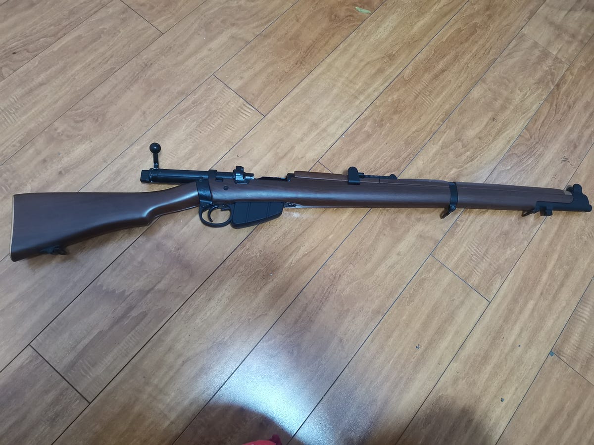 The WWII water bullet toy gun is a safe and exciting toy suitable for ...