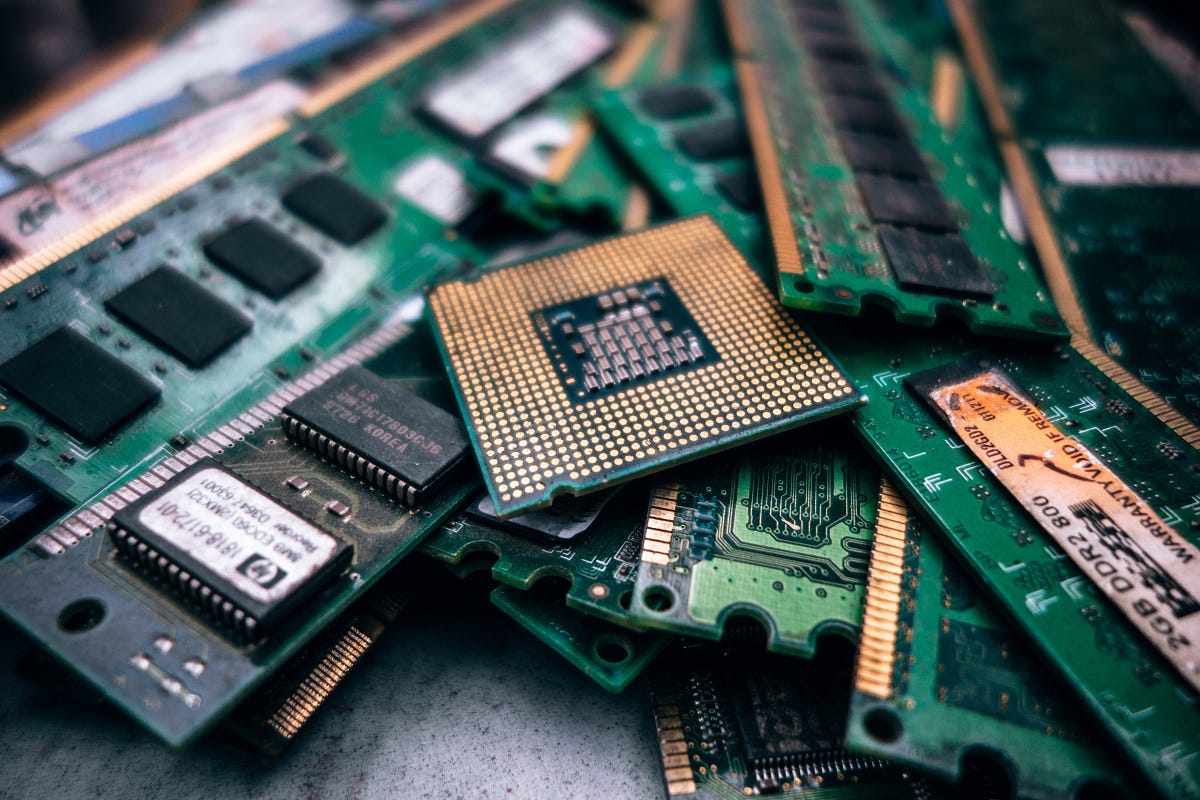 The Role of Hardware and Trusted Execution Environments in Blockchain ...