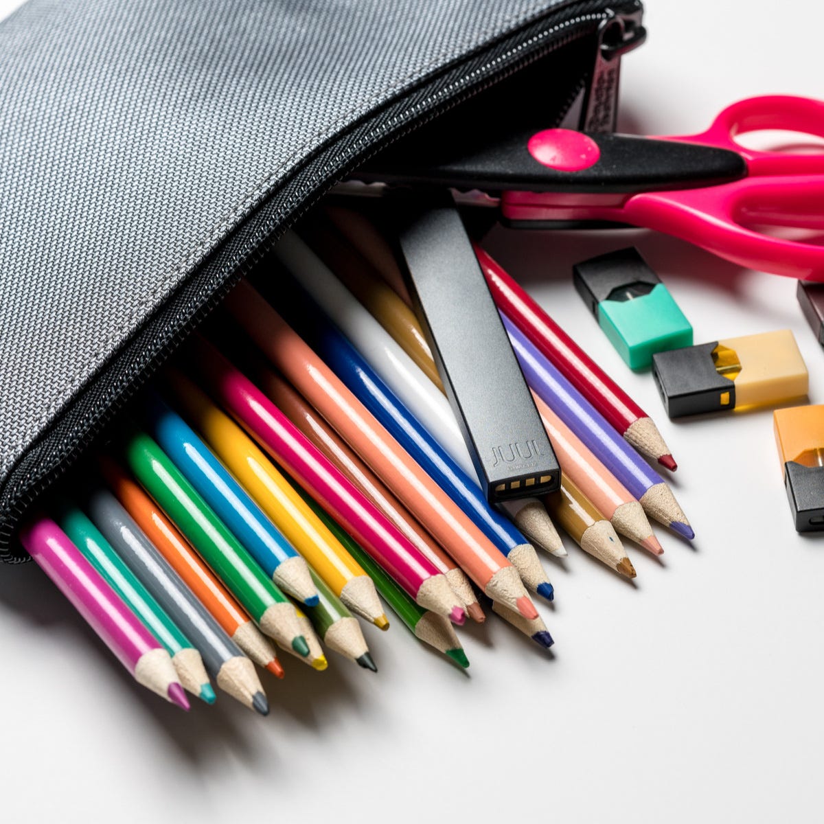 What parents (and everyone else!) should know about Juuling (Vaping ...