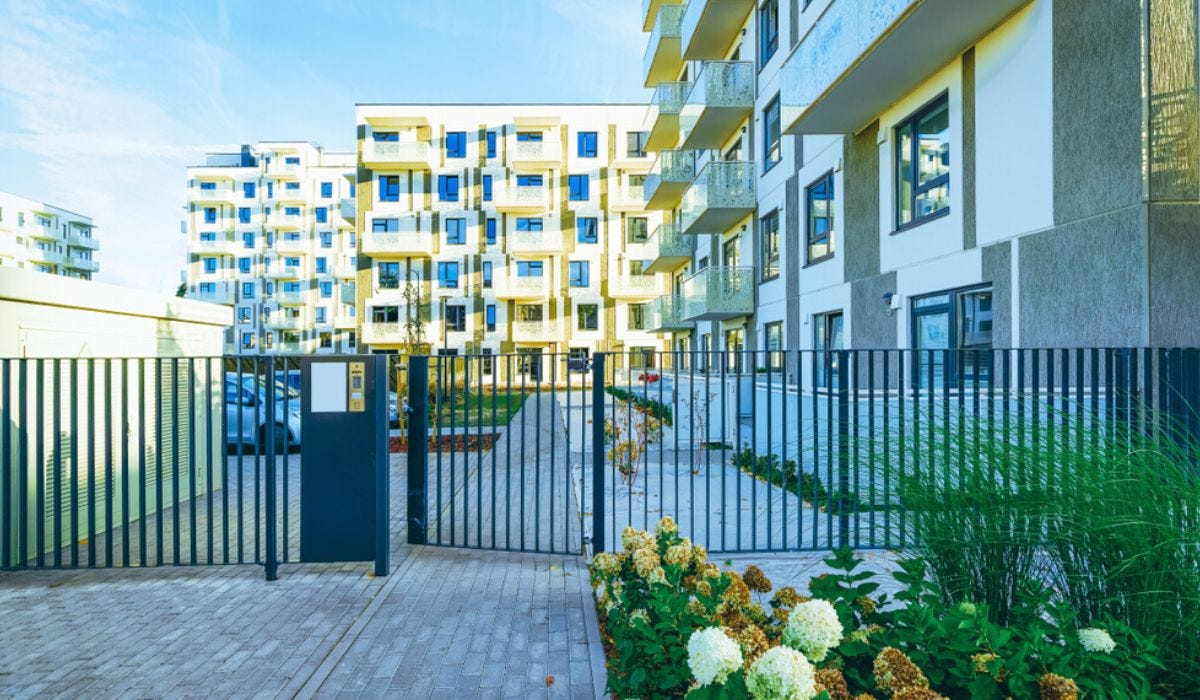 Top 4 Benefits Of Living In A Gated Community | by Digitalarchna | Medium