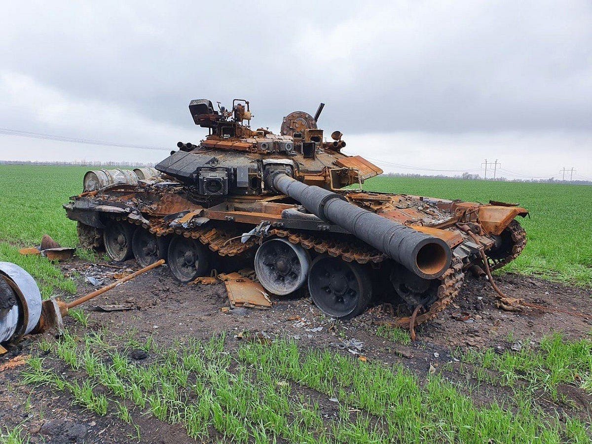 The rashists sent dozens of reactivated tanks and BMPs to Ukraine ...