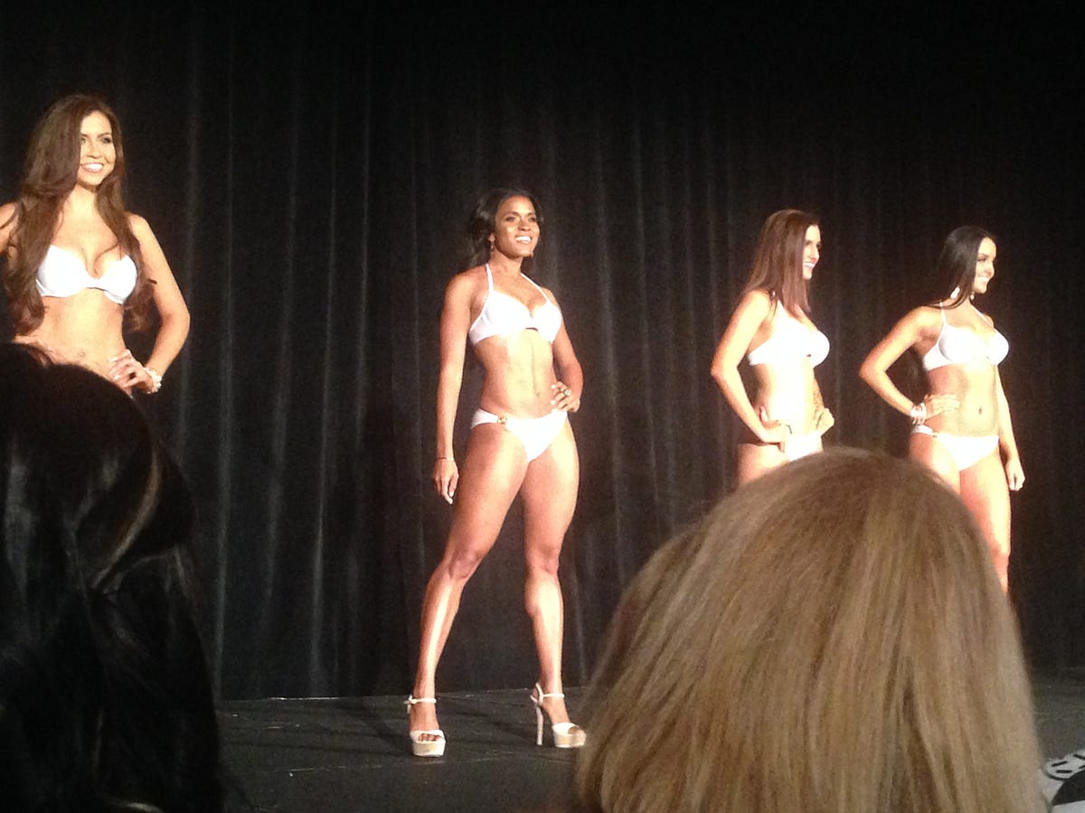 Miss Hollywood USA 2015 Pageant. …on my road to the crown | by Deja Riley | Medium