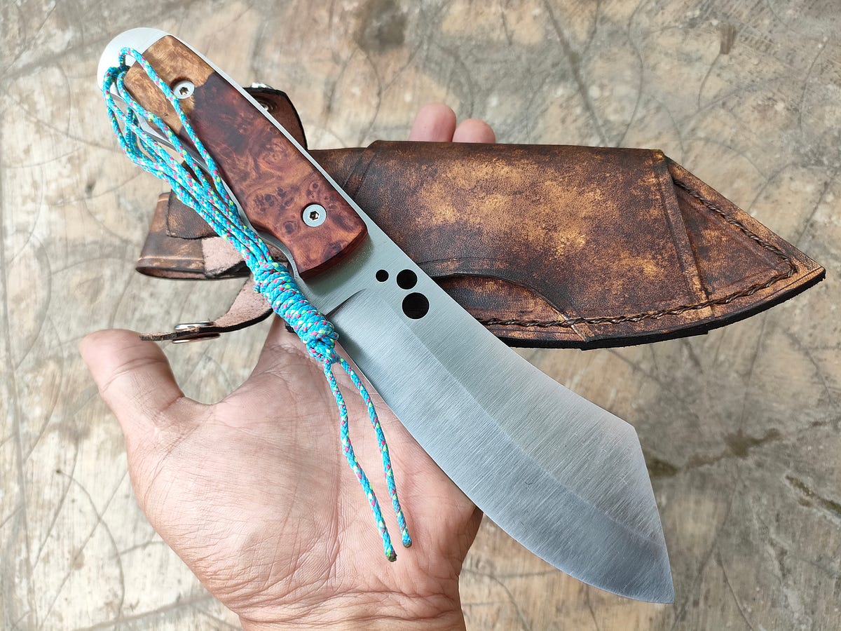 Bushcraft Knives: Essential Tools for Wilderness Survival | by Yan ...