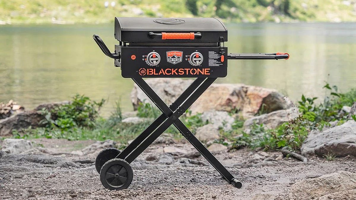 Blackstone 1935 On The Go Scissor-Leg Portable Griddle with 22 ...