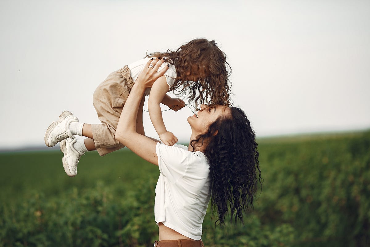 I Had No Idea My Daughter Was Listening to Me Criticizing My Curly Hair ...