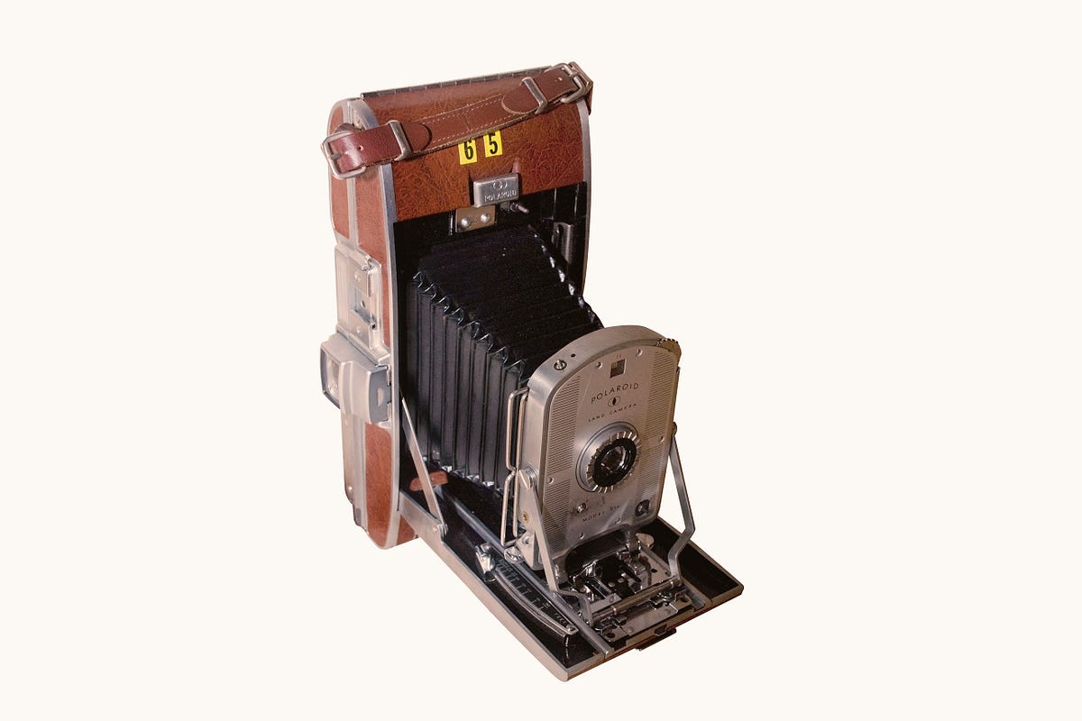 The Nostalgic Lens: How Polaroids Influence Today’s Image-Sharing ...