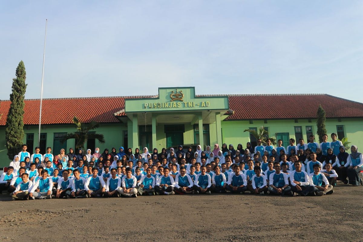 Berawal dari Mimpi. Berkuliah di salah satu universitas… | by Dewi Trihandayani | Learner | Medium