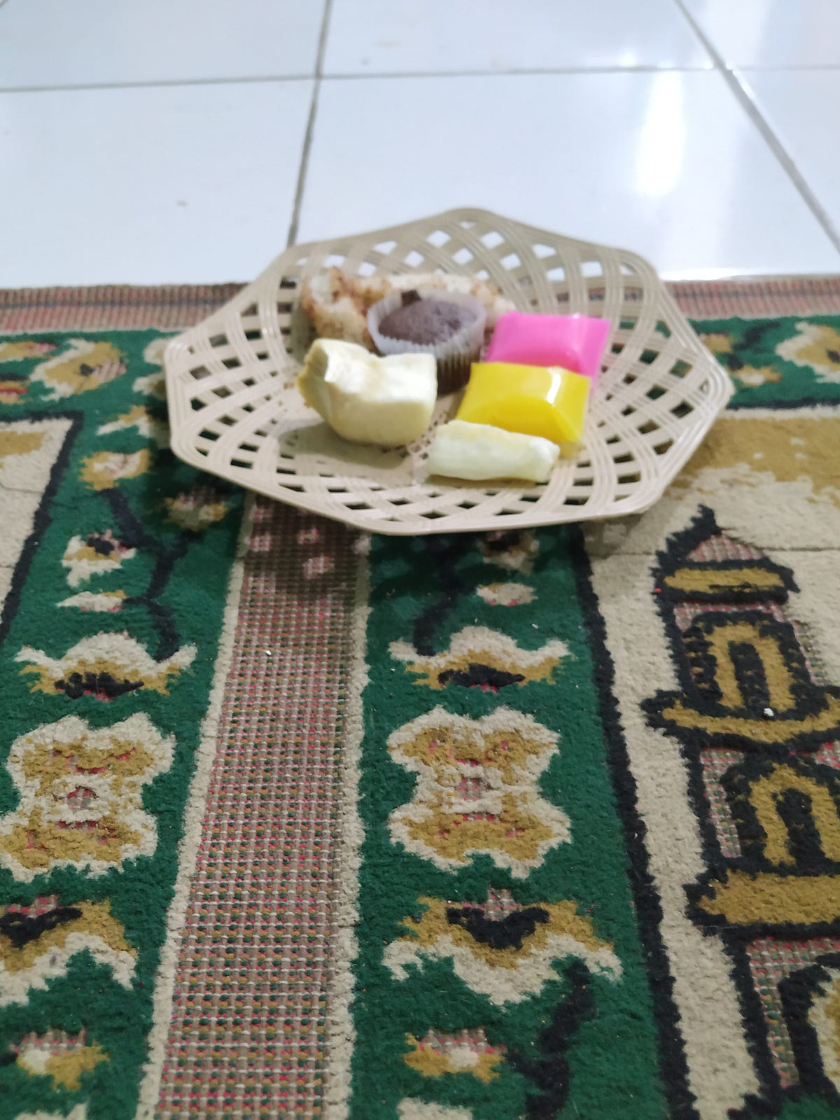 Ngariung kweh kweh Unggal acara sariahan sok ngariung kweh kweh nu ...